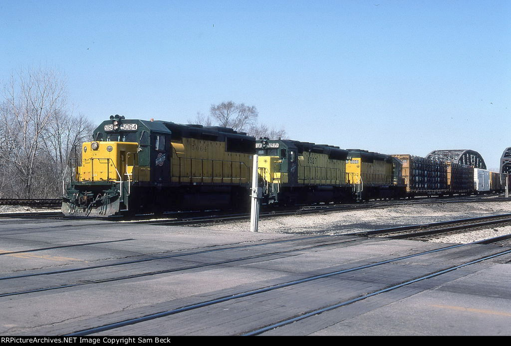 CNW 5064, 6527, and 6884